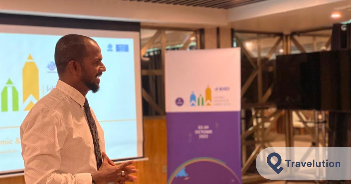 AA. Thoddoo - Through the eyes of Ahmed Riza